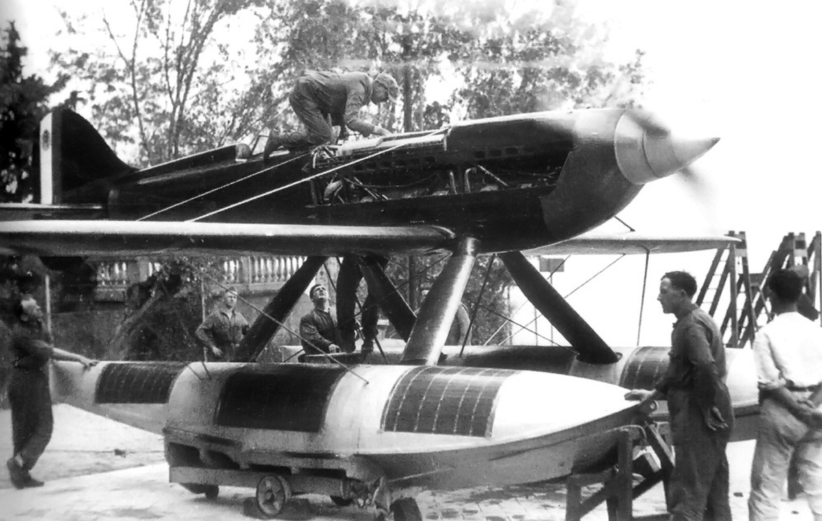 和卡普罗尼一起攻克高空——Ca.161和活塞式飞机高度纪录 - 河城军工